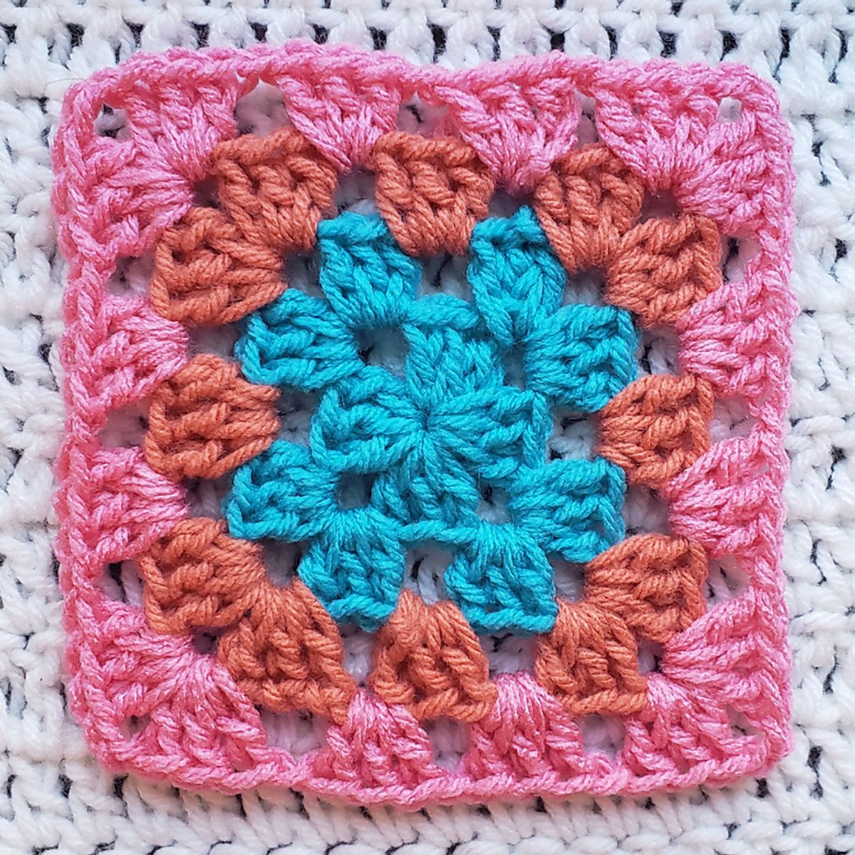 Free Pattern: Basic Granny Square! — crochetmelovely - Buymeacoffee
