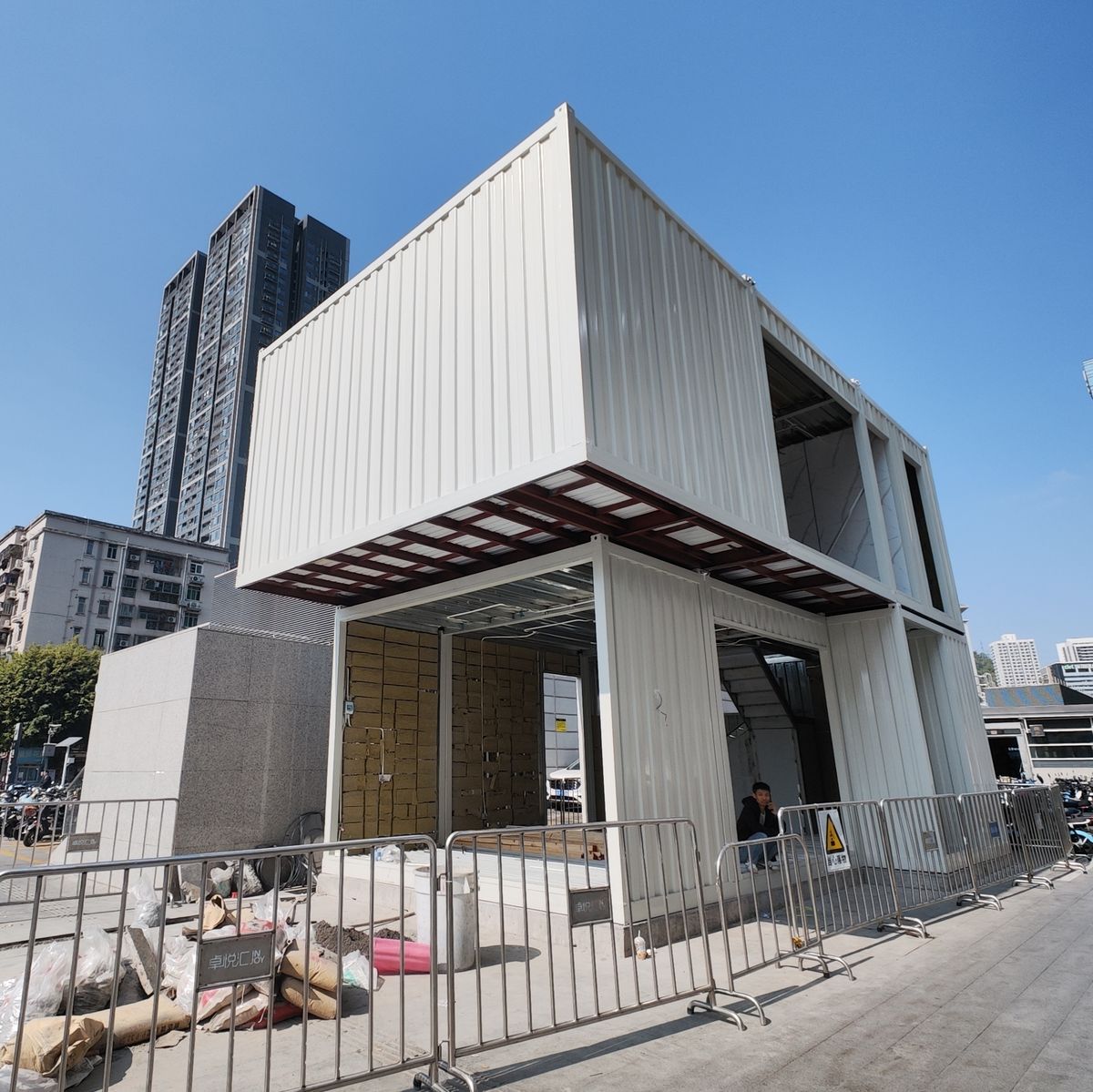 A new building in Shenzhen — Shenzhen Pages - Buymeacoffee