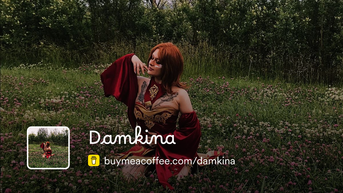 Damkina is creating her own tarot deck, cosplays and gothic looks of ...