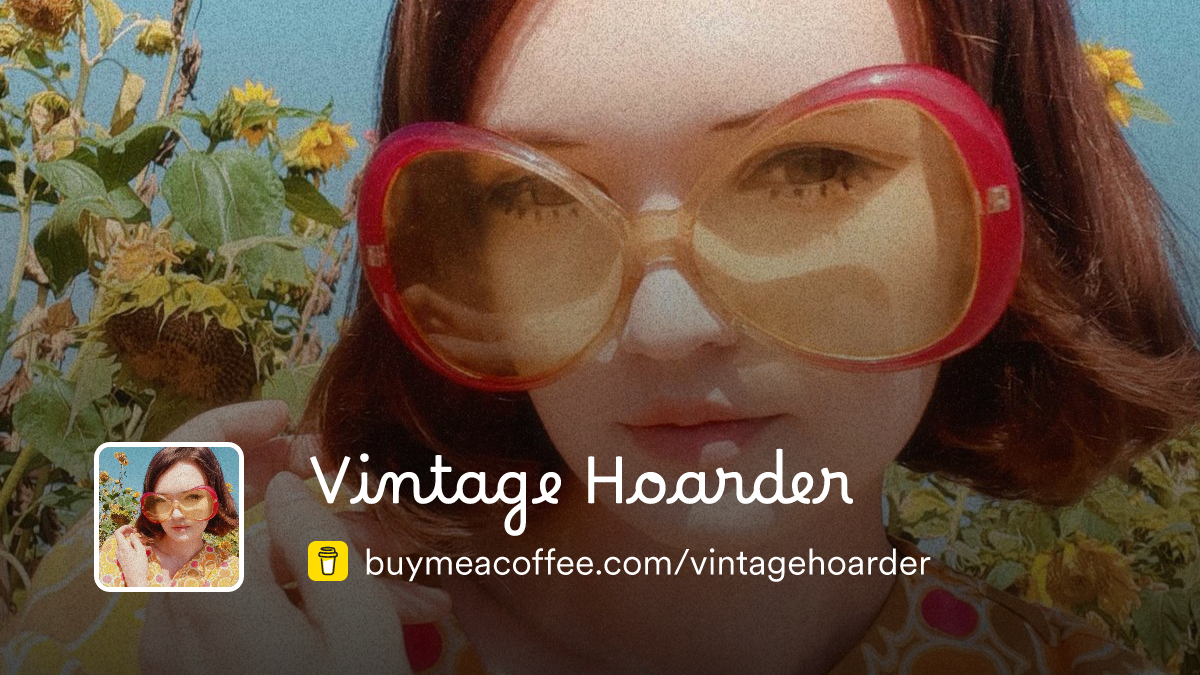 Vintage Hoarder is Reparing vintage clothes and sewing. :) - Buymeacoffee