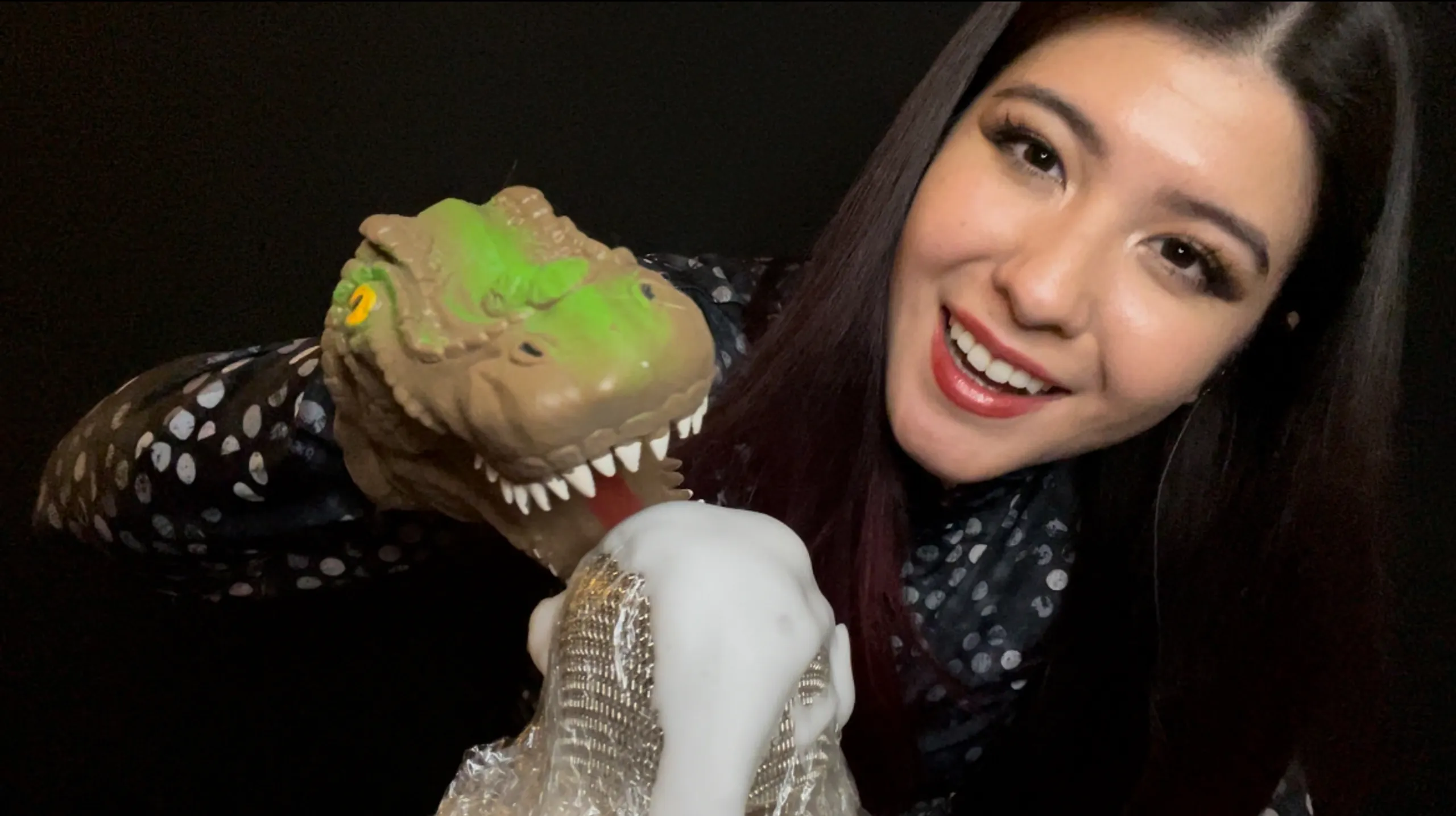 Phoenix is Zzz ASMR - Buymeacoffee