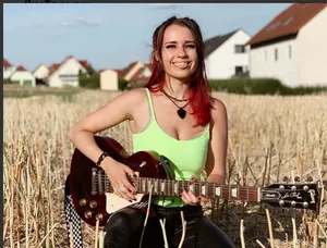 Back from the holidays! — Lore Jarocinski - Buymeacoffee