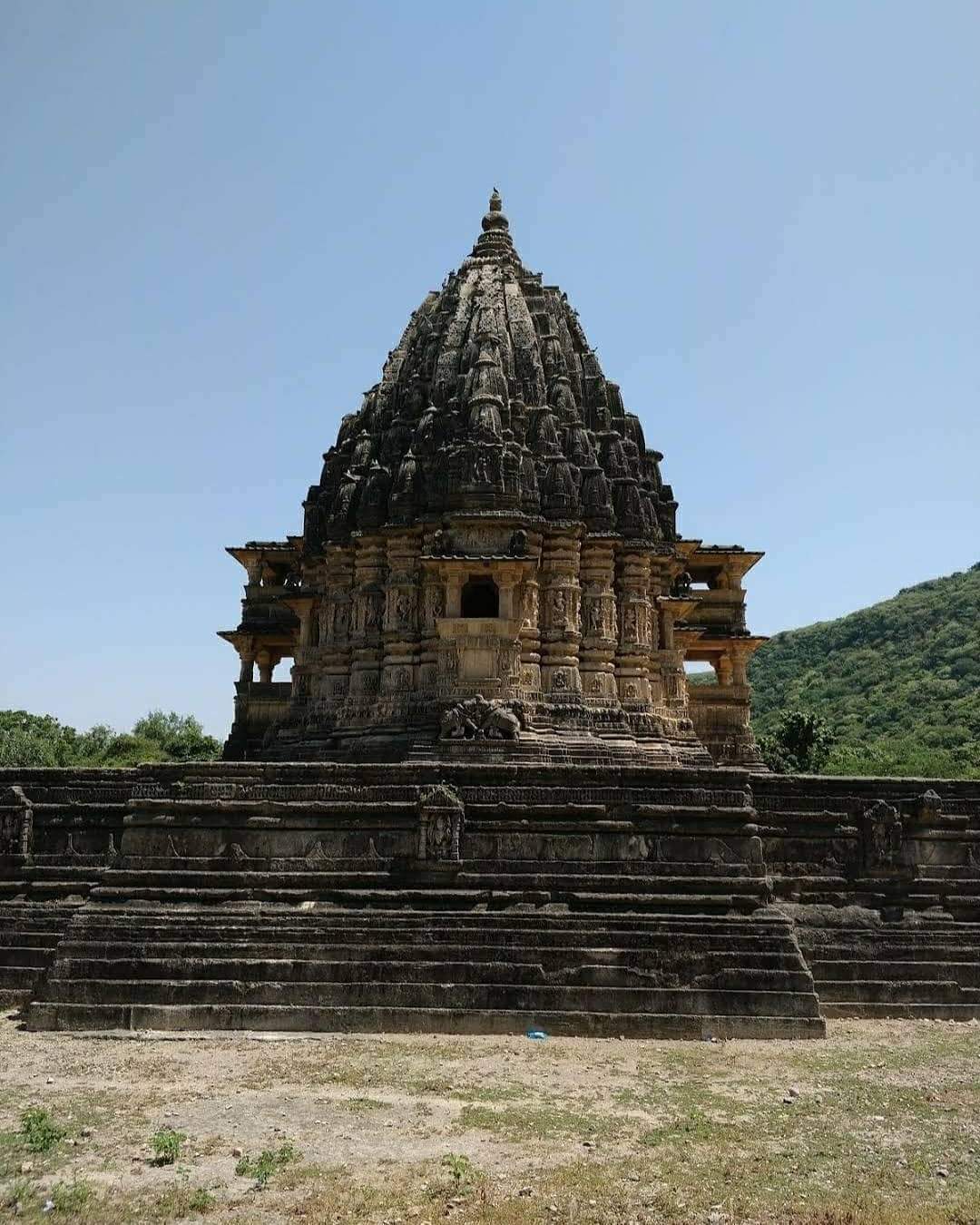 Beautiful Navlakha Temple at Ghumli — Noble Saga