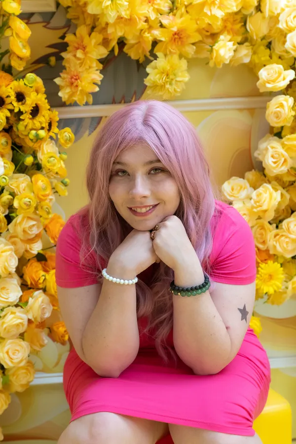 Ossiana Tepfenhart is writing, modeling, and podcasting - Buymeacoffee