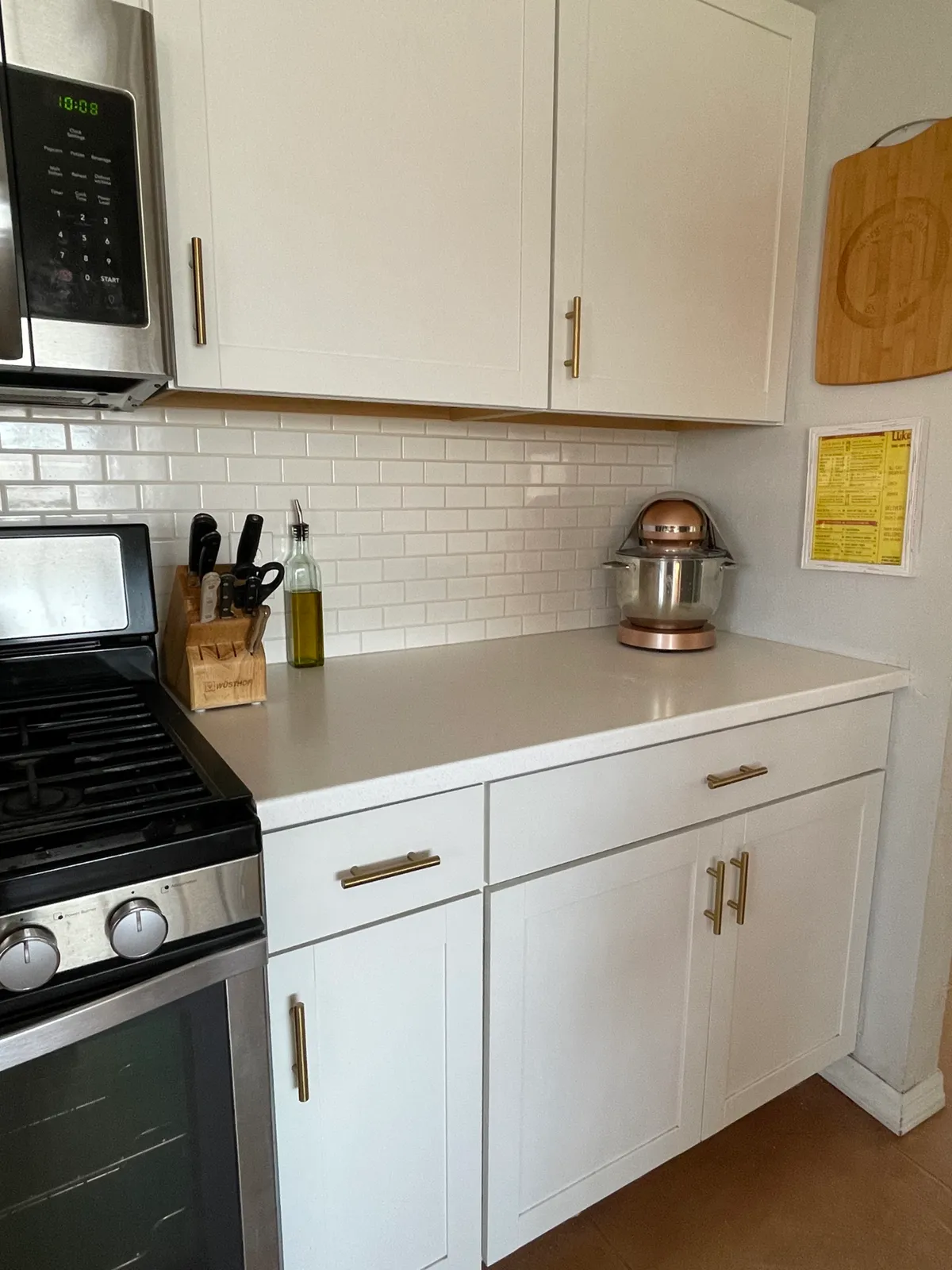 Morgan Flores is Cleaning, organizing and showing minimalism - Buymeacoffee