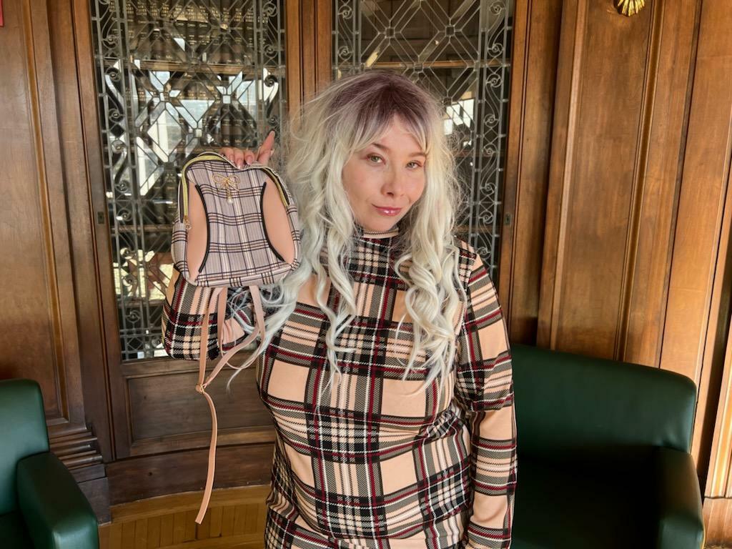 Posts | Ossiana Tepfenhart