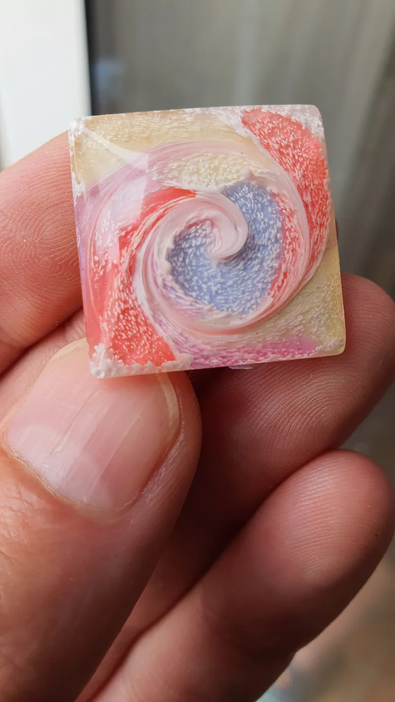 Daniel Cooper is Resin art and Tutorials - Buymeacoffee