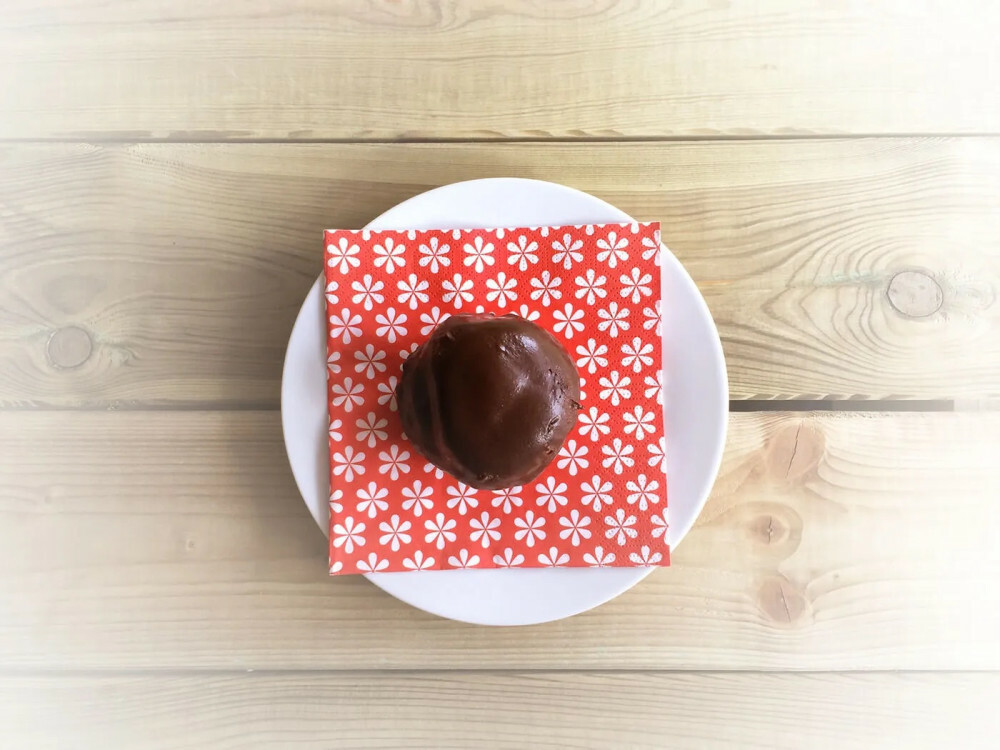 Dutch local cream puff pastry Bossche Bollen, is my favorite you should ...