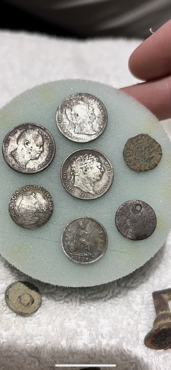 Nugget Noggin is creating metal detecting & scuba diving videos ...