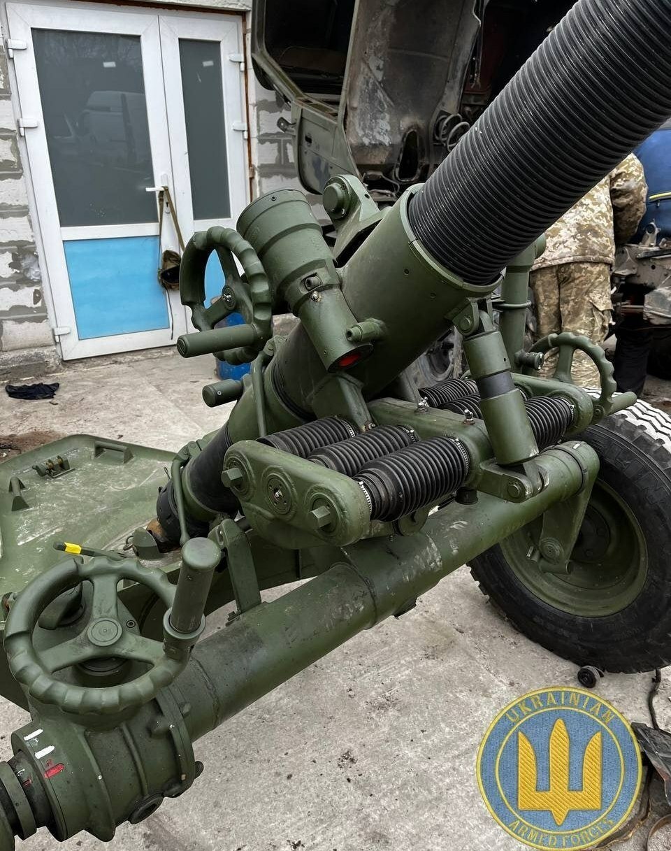 French 120 mm MO-120-RT61 mortar in service with the AFU. — MilitaryZ