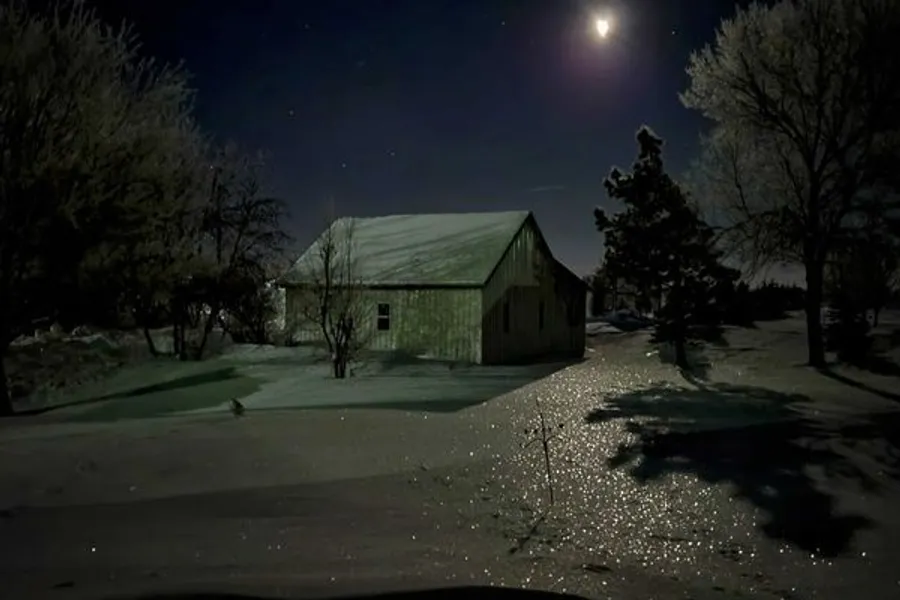 James Pettit is landscape, perspective, and nature photographs