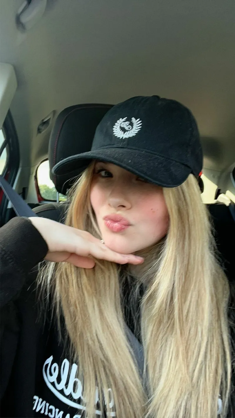 Elise Rae - Buymeacoffee