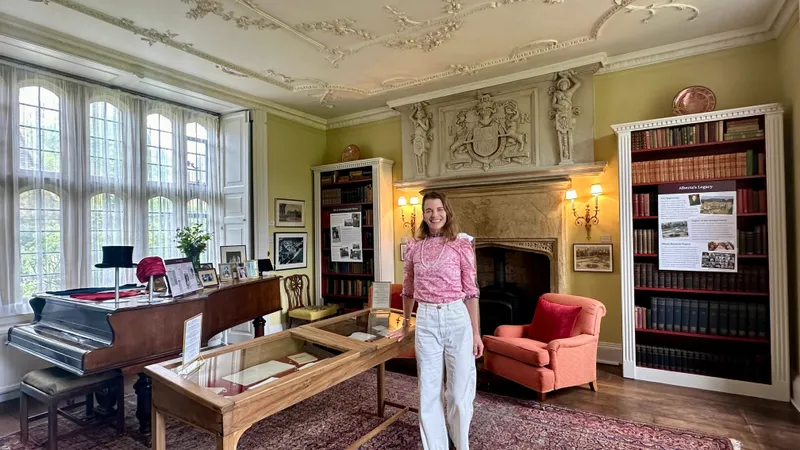 Julie Montagu, American Viscountess is creating an exhibition and ...