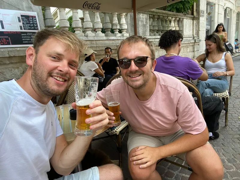 Bee Bound 🐝 - Buymeacoffee