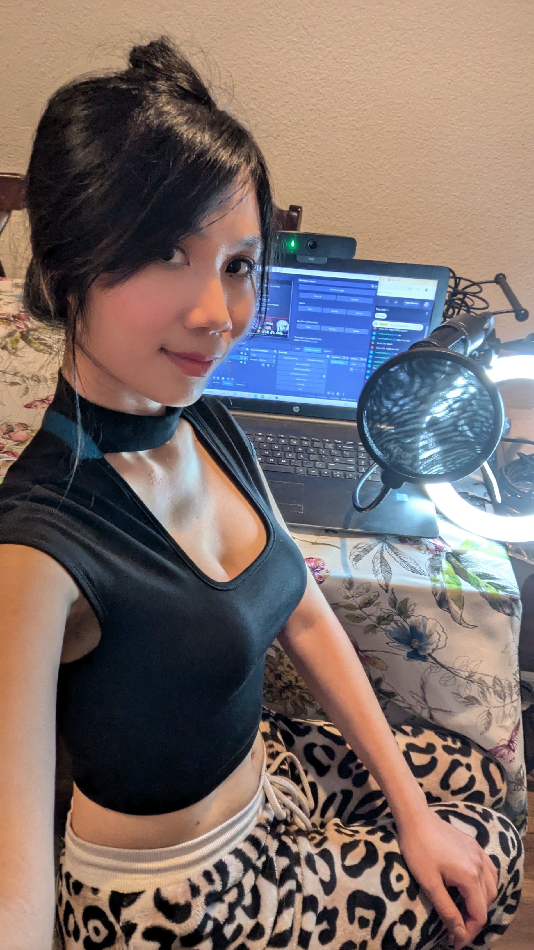 My First Public Livestream! — Bessy Q - Buymeacoffee