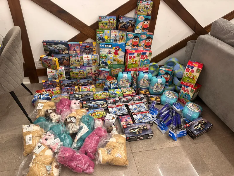 Defacto Humanity - April Huggett is Content from the Frontlines of ...