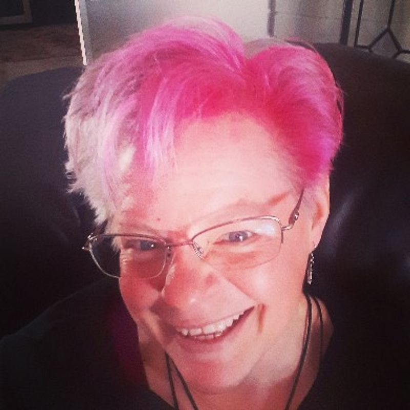 Tracey Gilbert is Coaching Sessions and Tarot Readings - Buymeacoffee